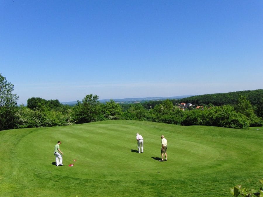 The Science of Golf: Physics Behind the Perfect Swing | TecTecTec USA